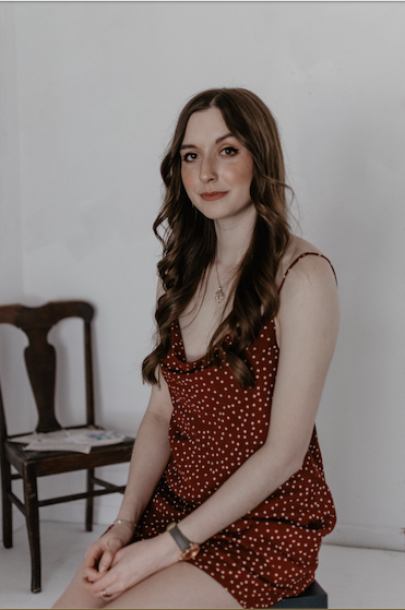 Artist Spotlight: Ashlyn Kinman – Flourish Magazine